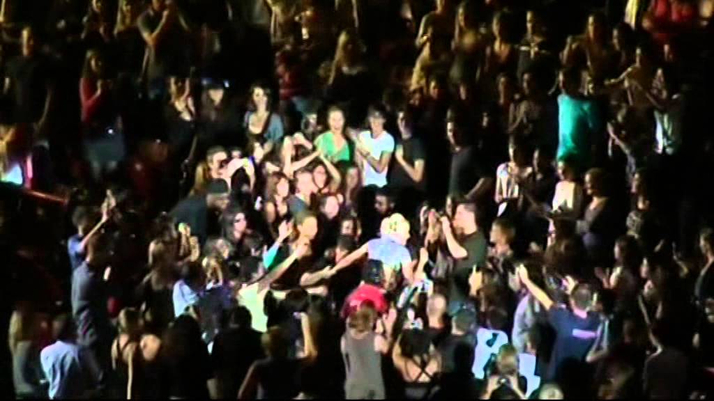 Gwen Stefani : Paris, Bercy September 17th 2007 Full Show HDV/DAT mix ...