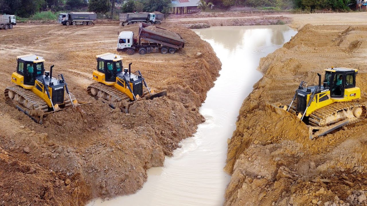 Great Land fill up Processing Dump Truck unloading soil & Dozer SHANTUI ...