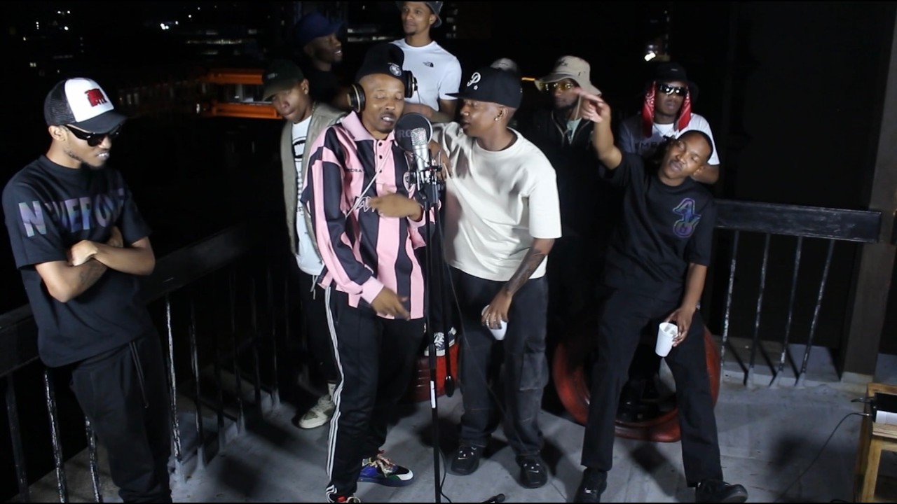 TeeJay Mr Trapstar - Sontaga Live performance (Ft. Dedrick West, Trophy ...