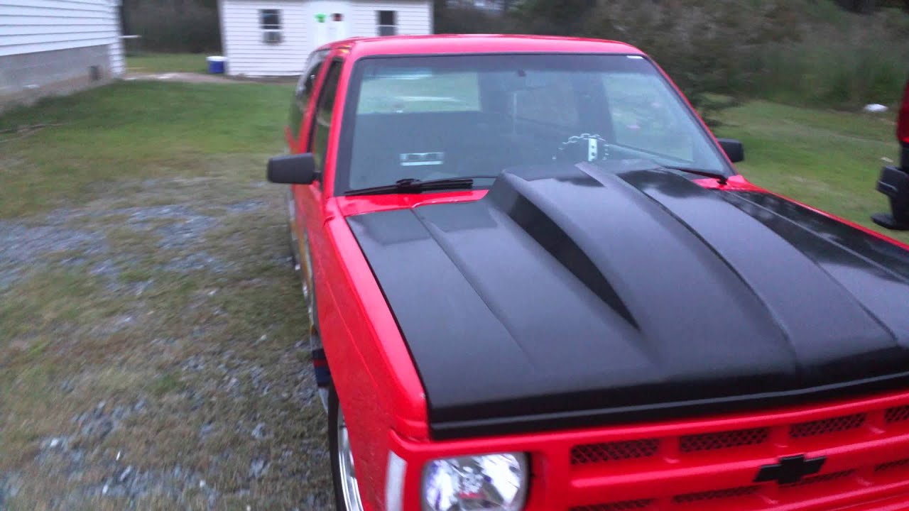 86 s10 blazer bagged and bodied - YouTube