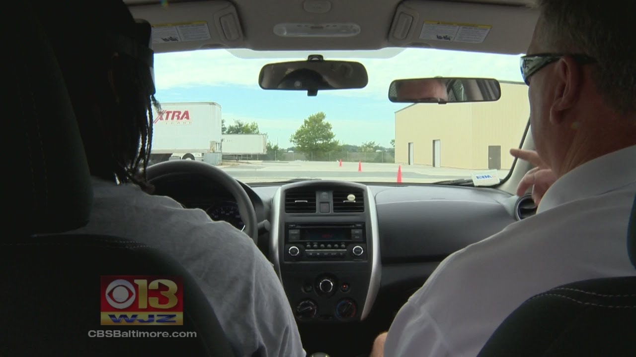 Maryland Driving School Gives Lessons To Blind Students - YouTube