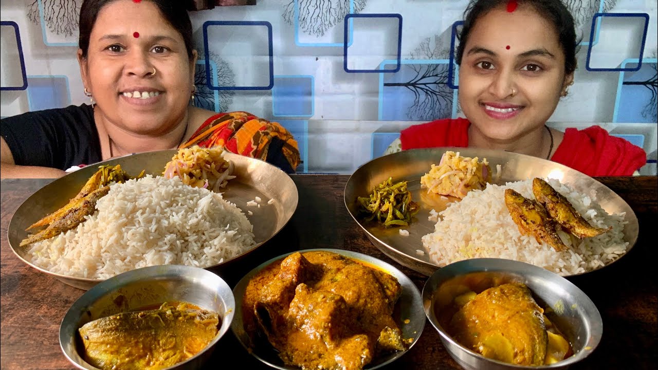 Eating spicy fish Vappa karela fish curry Aloo Bharata Fish Fry Bengali ...