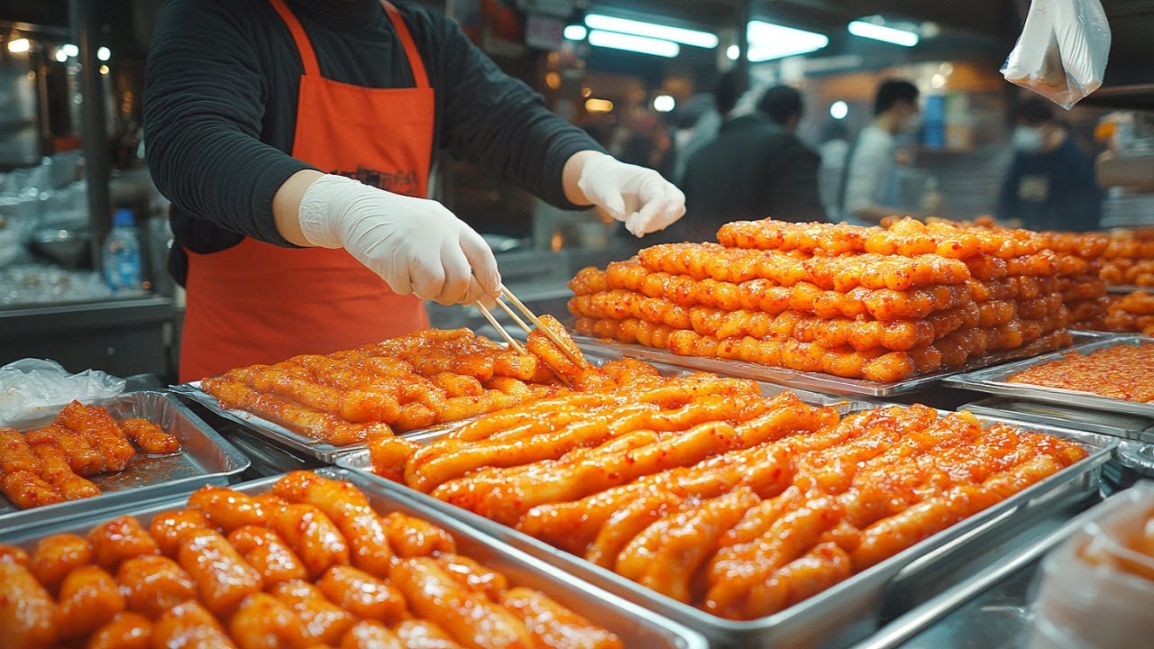 Korean street food! There are delicious Korean Food such as tteokbokki ...