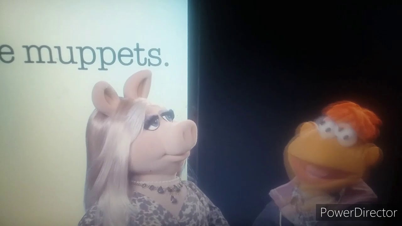 The Muppets 2015 - How Does Scooter Feel? - YouTube