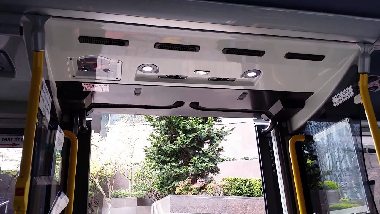 Sound Transit ADL E500MMC Facelift 12.8M #91501 落車門開關過程 - YouTube