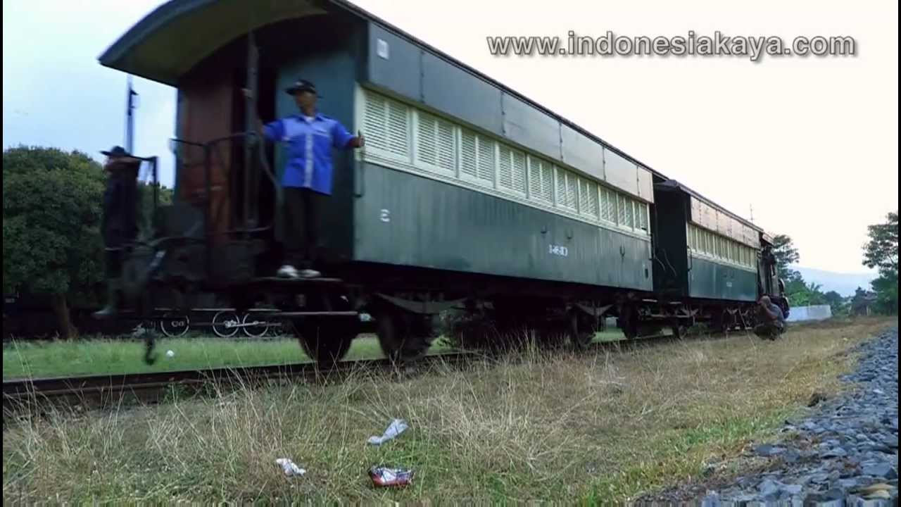 Museum Kereta Api Ambarawa - YouTube