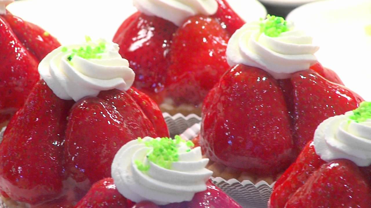 Bäckerei Konditorei Restaurant Café Weber in Davos - YouTube