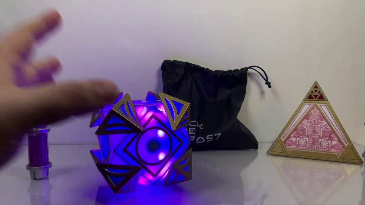 Mace Windu #1 - Jedi Holocron w/ Purple Kyber Crystal from Galaxy's ...