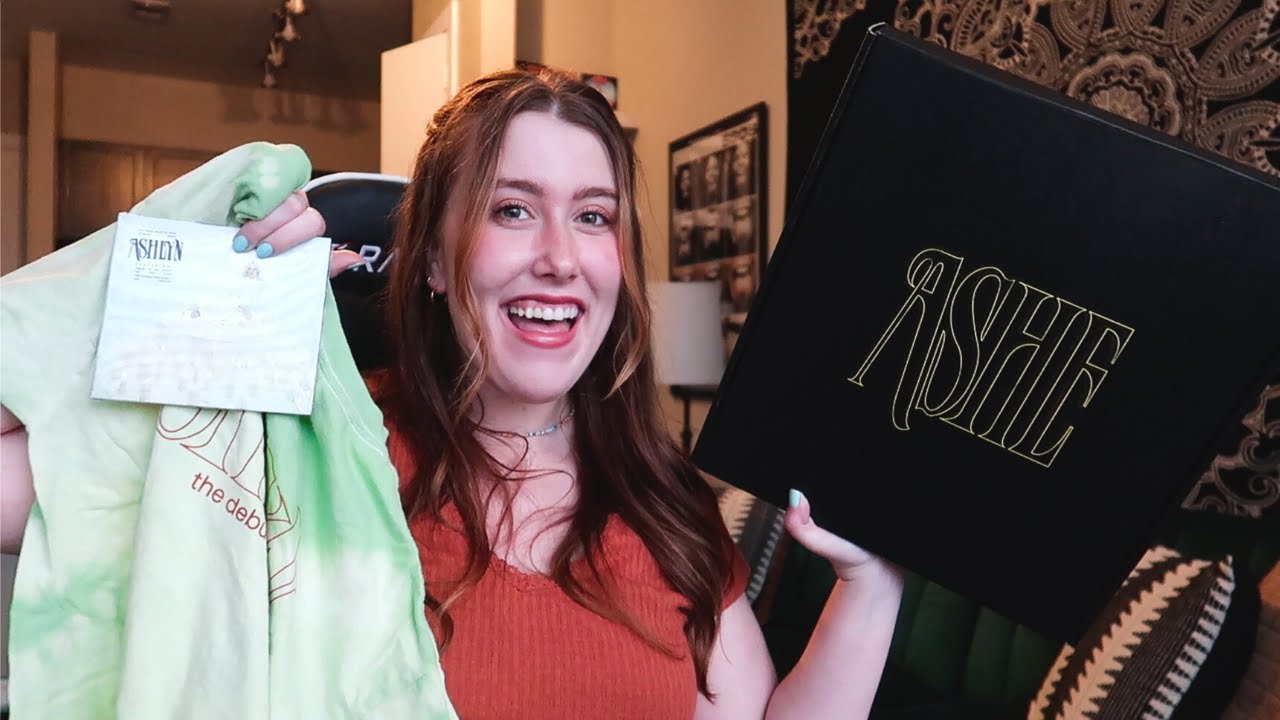 Ashe ASHLYN Deluxe Album Box Unboxing + Album Review - YouTube