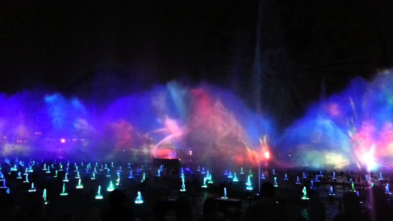 World of Color - Little Mermaid, Finding Nemo, TS - YouTube