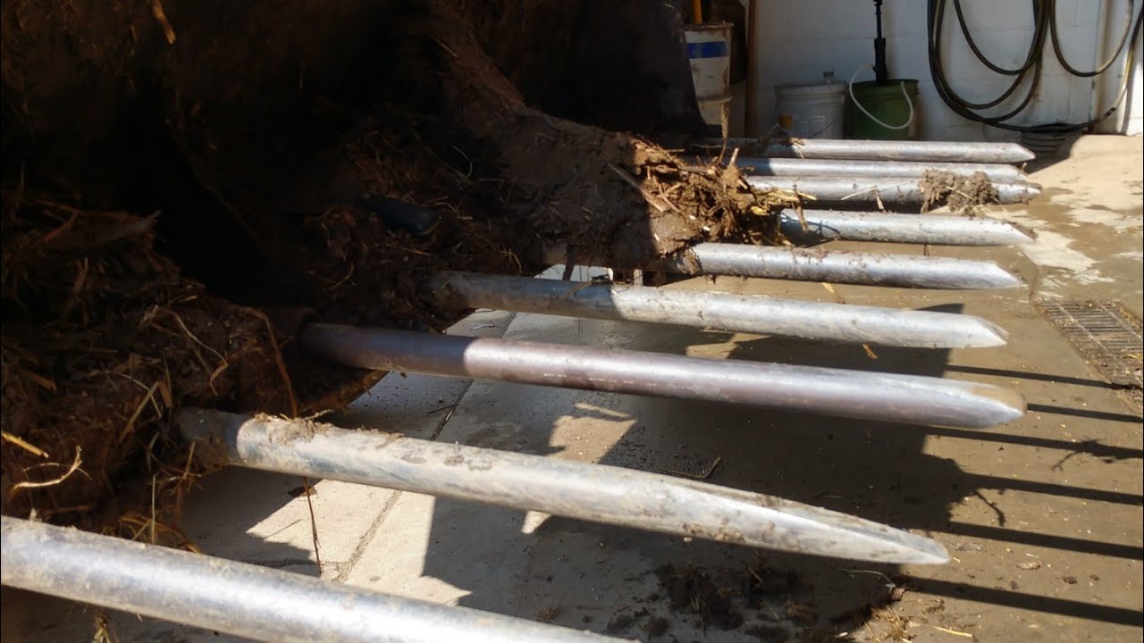 Broken manure fork! - YouTube