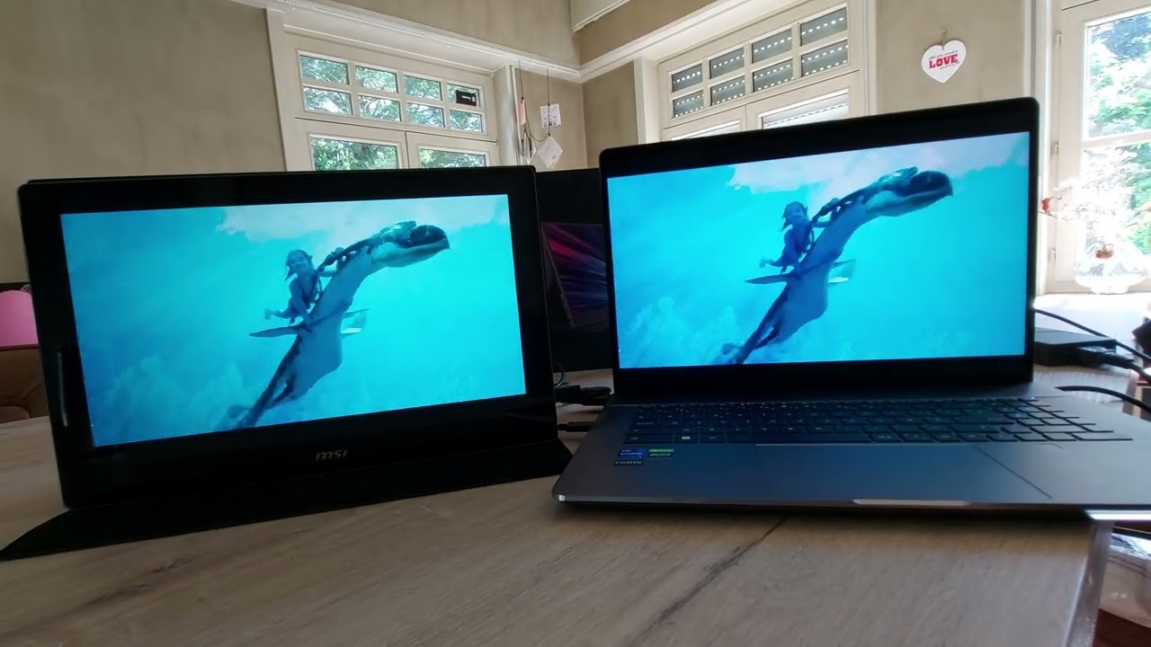 MSI MAG162V laptop external screen is great! - YouTube