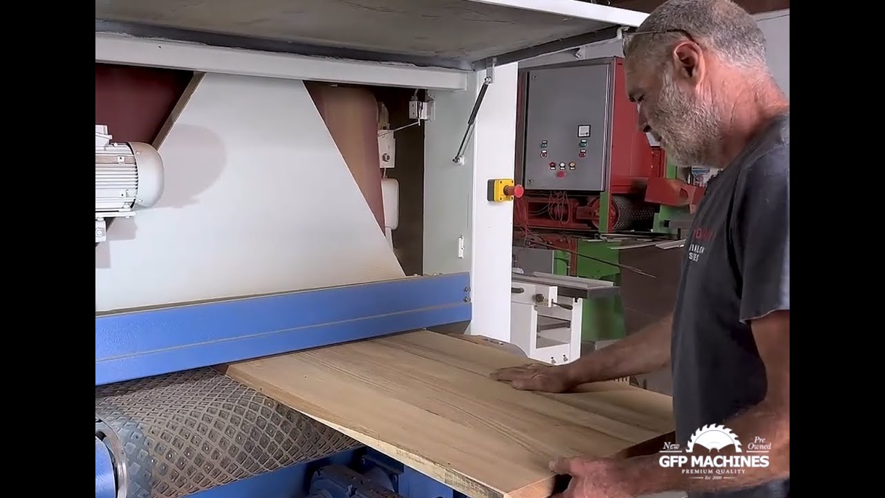 Sanding a 950 x 2000 mm board using the Boere Elite TKC Wide Belt ...