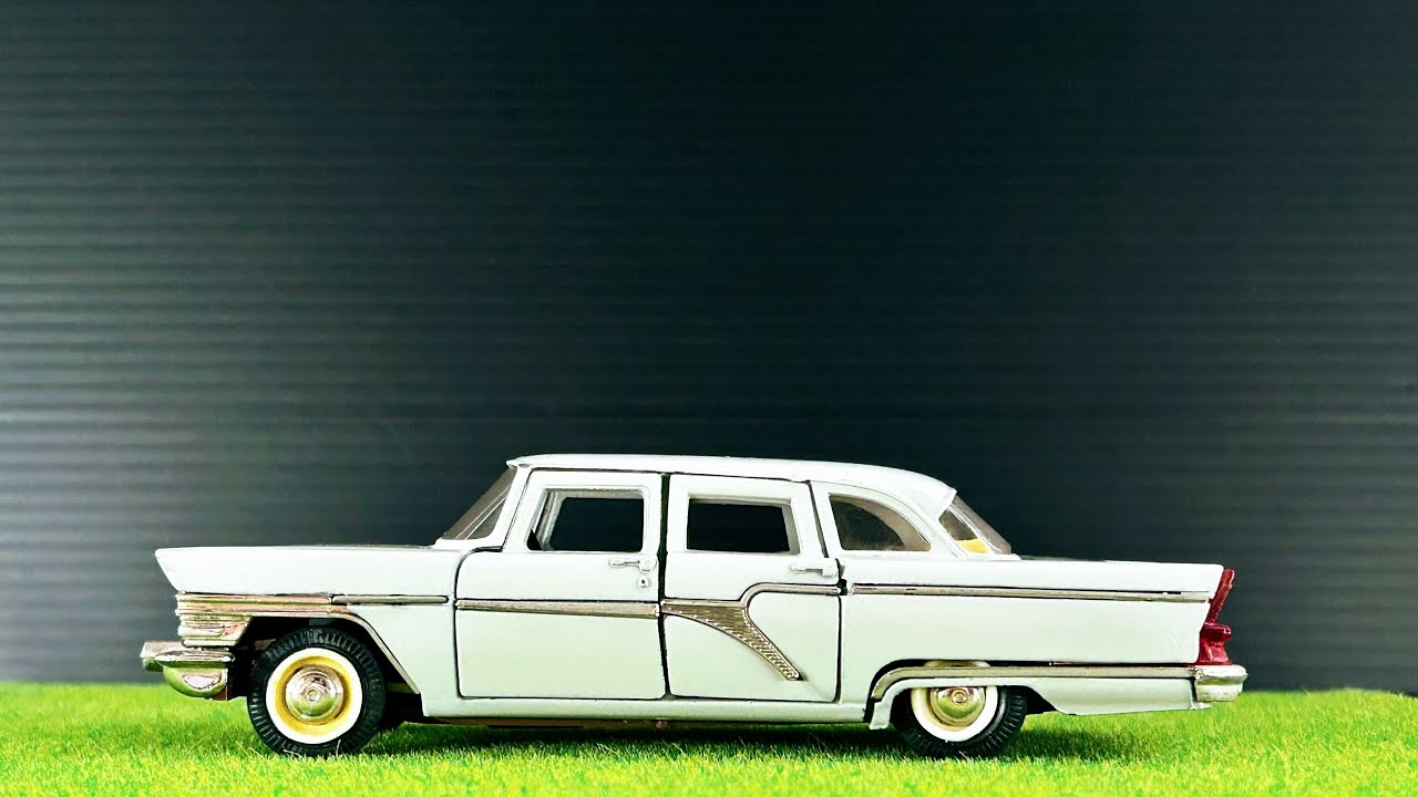 GAZ-13 Chaika 【Diecast Model 1/43】TANTAL - YouTube
