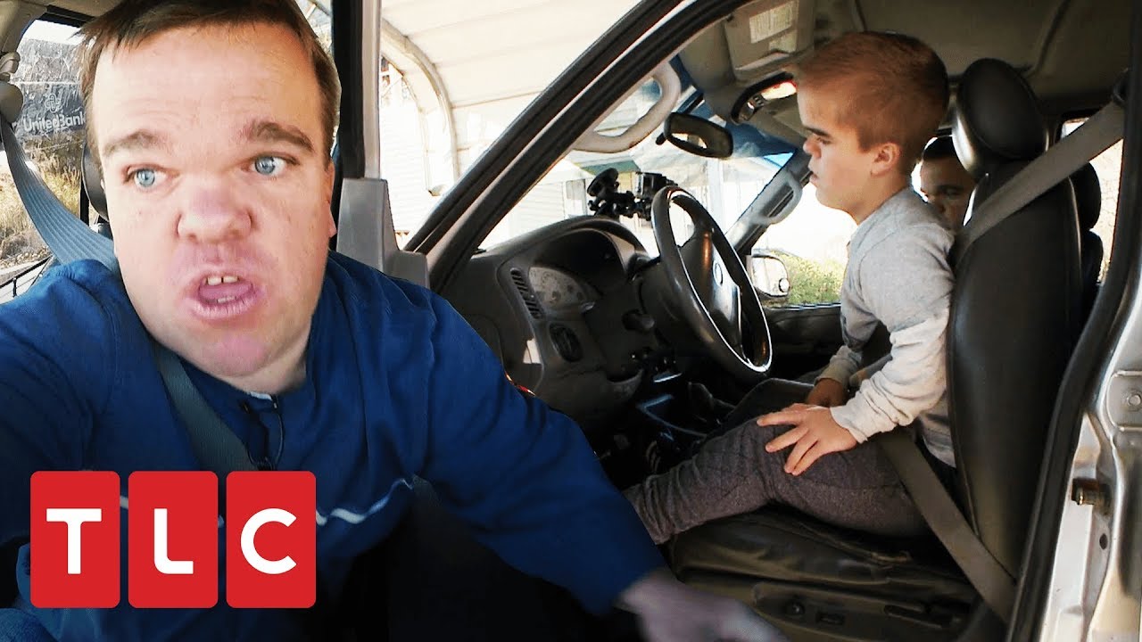 Enseñando a Jonah a conducir | Una gran familia | TLC Latinoamérica ...