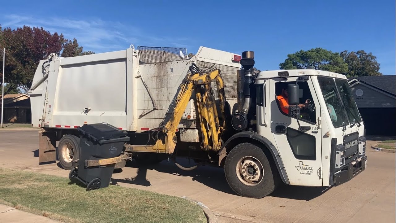 1164 | Mack LR Heil DuraPack Python (Post Thanksgiving) - YouTube