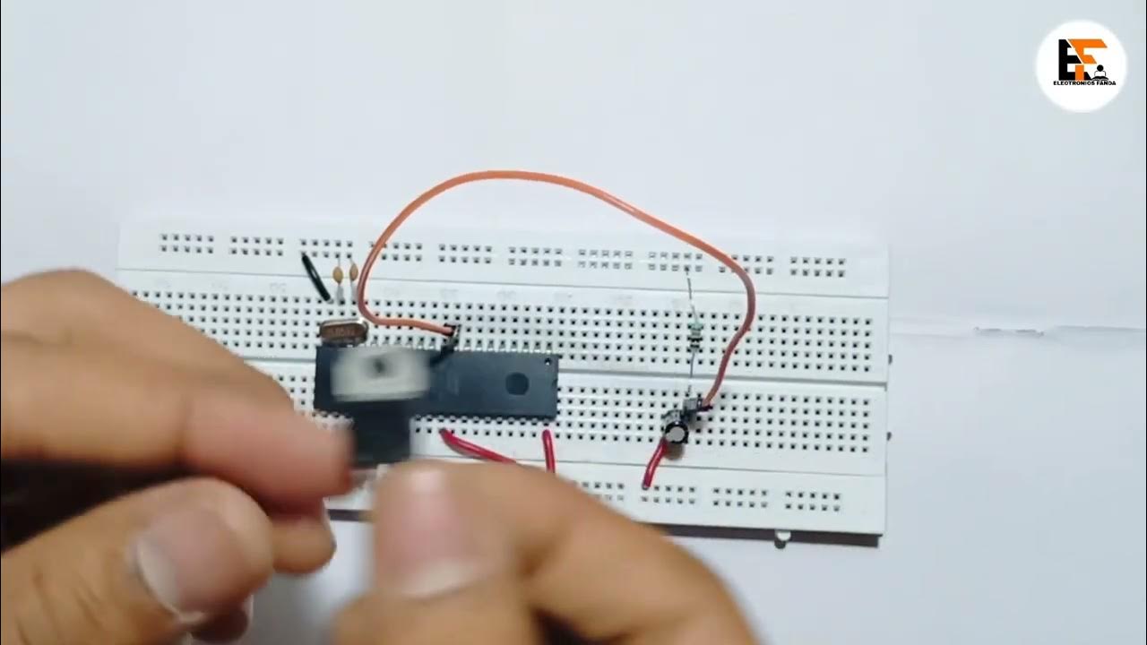 Led Interfacing Using 8051 Microcontroller / Toggling led - YouTube