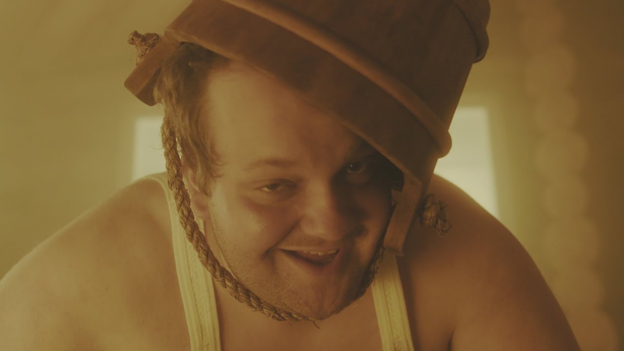 Brädi - Kuningas feat. Raappana - YouTube