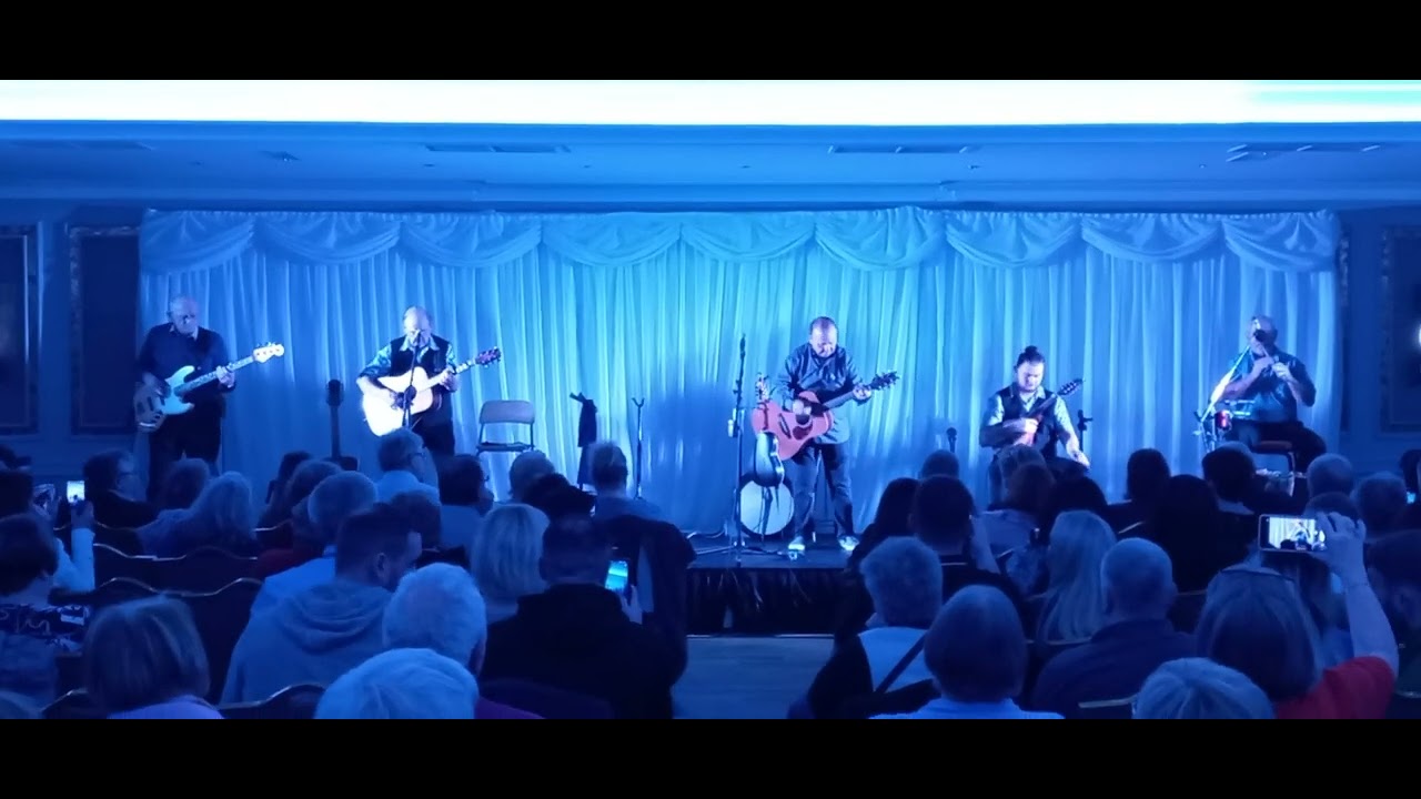 The Fureys, Lonesome Boatman. Talbot Hotel, Clonmel. 6th January 2023 ...