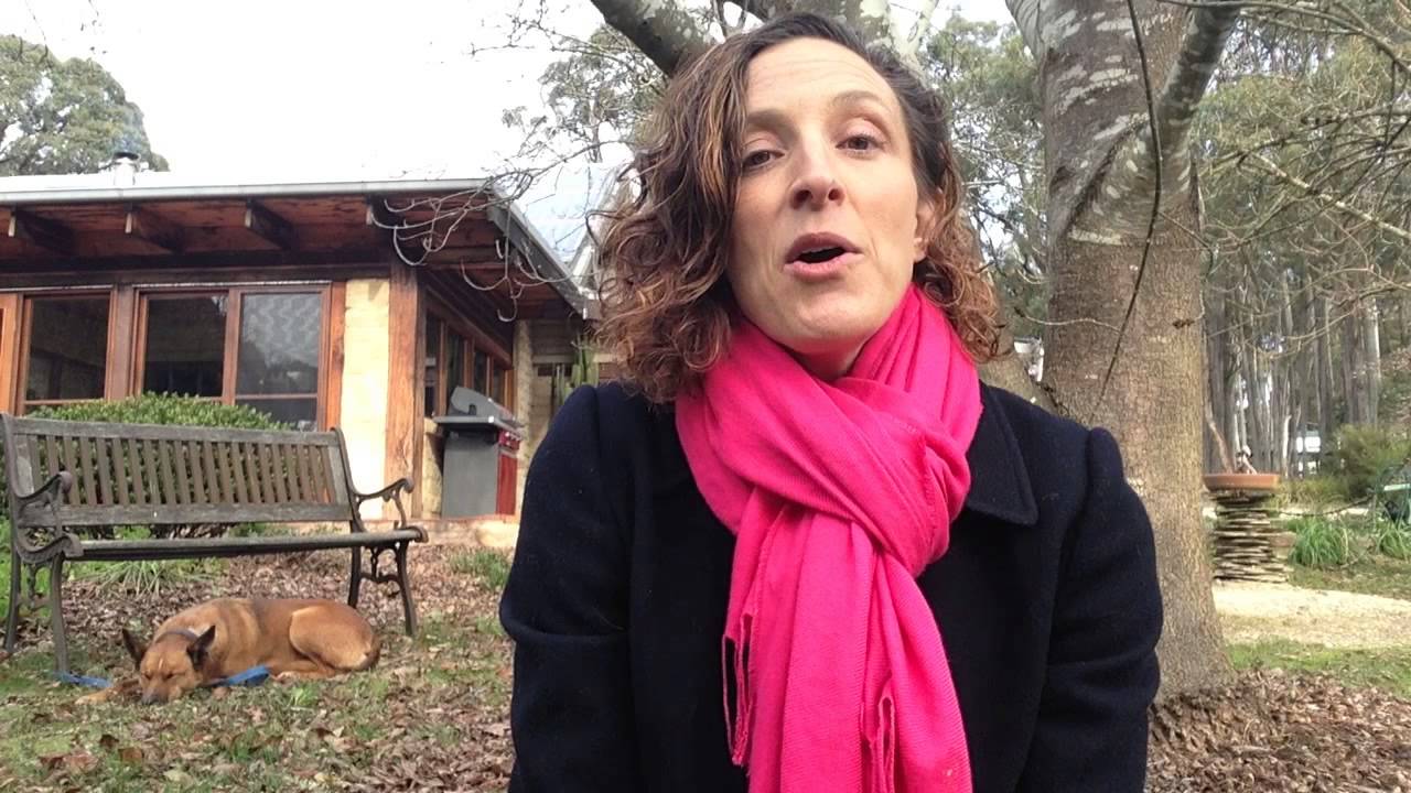 Ilka Tampke introduces SKIN – Hodder & Stoughton - YouTube