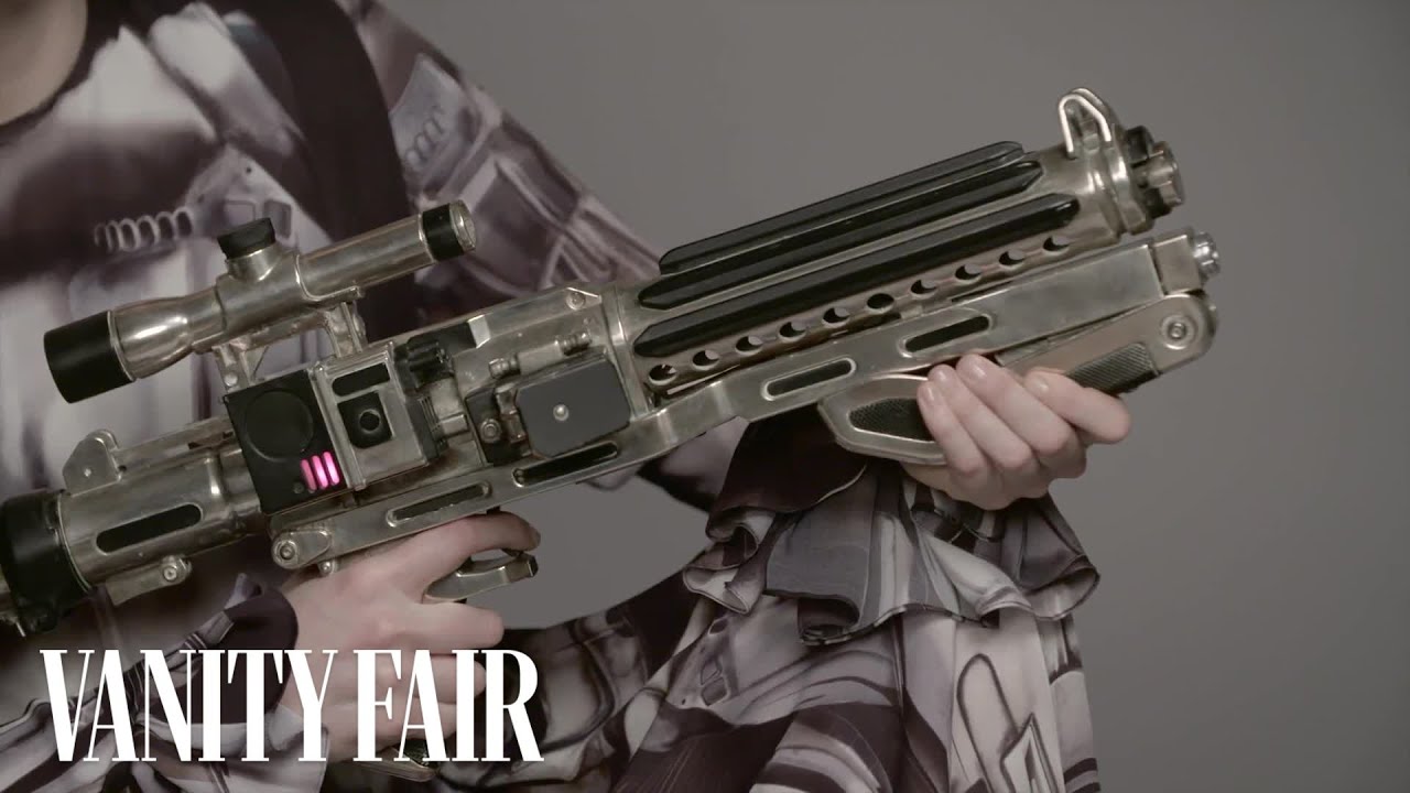 Star Wars: The Force Awakens’s Captain Phasma, Unmasked - YouTube