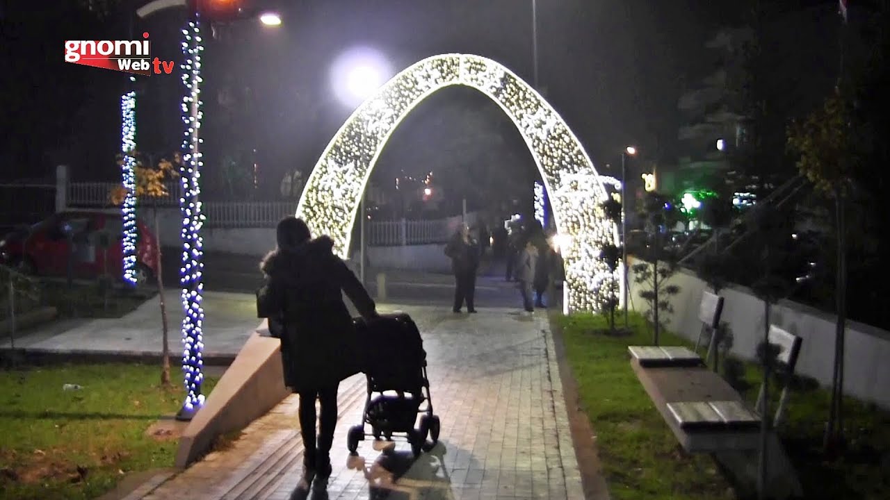 Πάμε μια βραδινή βόλτα στο στολισμένο Κιλκίς - YouTube