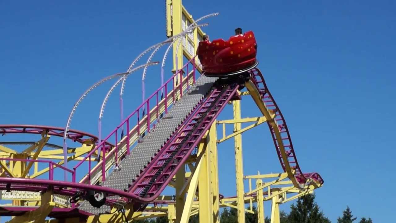 People stuck on wild mouse coaster - YouTube