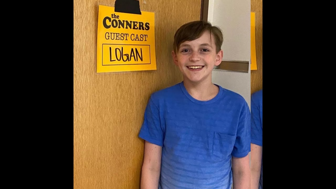 Grue Rume Show interviews Travis Burnett (The Conners TV Show)!! - YouTube