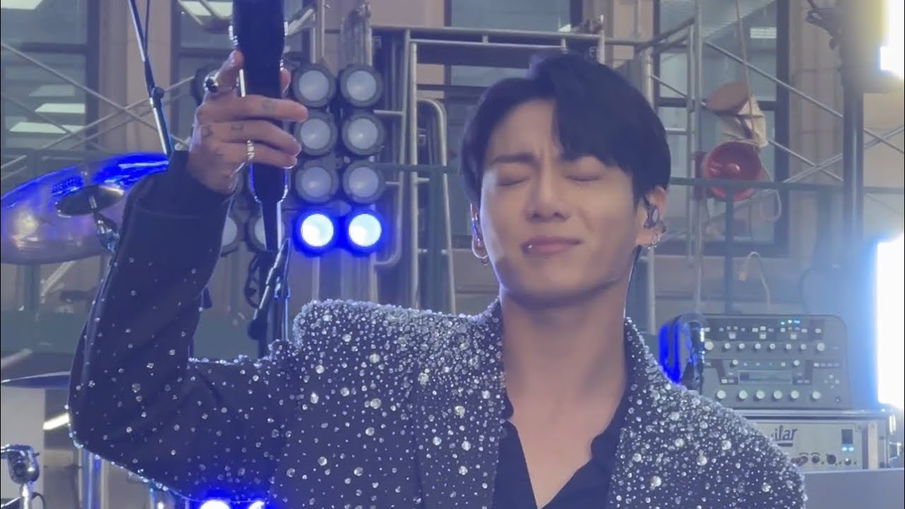4K 231108 3D JUNGKOOK AT TODAY SHOW CITI CONCERT SERIES IN NY NEW YORK ...