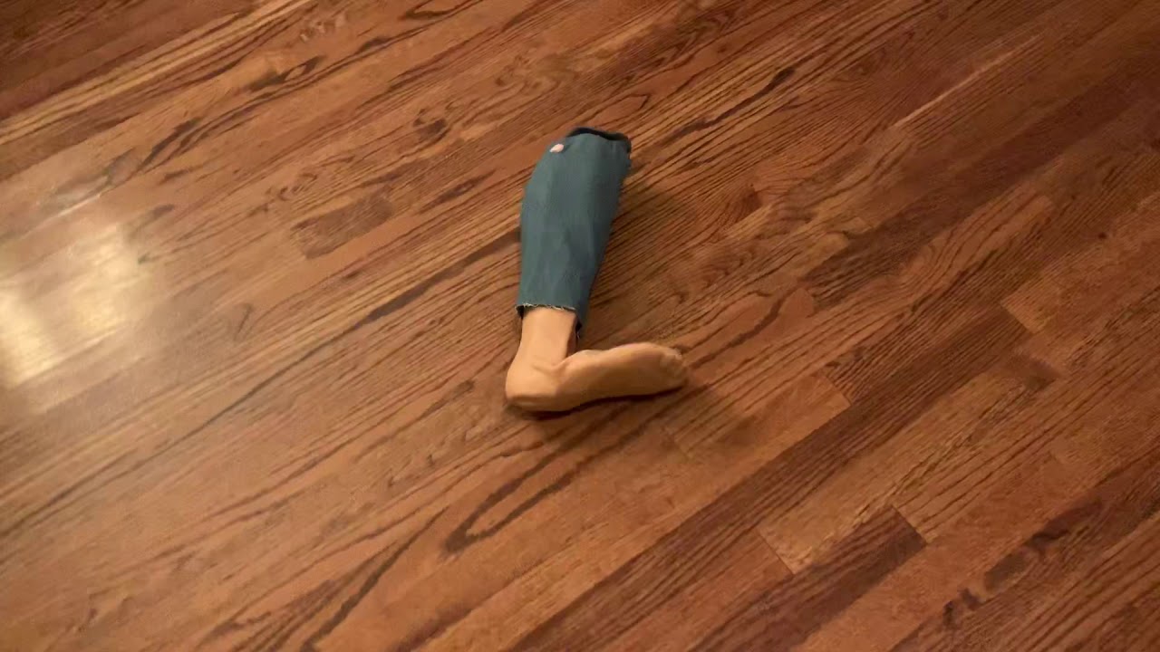 Gemmy 2006 Animated Crawling Leg - YouTube