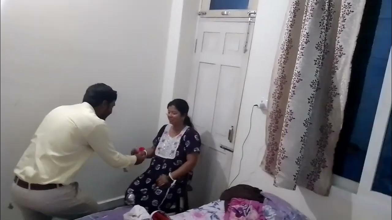 mere pati ko mujhse stej pe varmala ke samay peyar ho gya tha par ejhar karne mea 12 sal lag gya ...