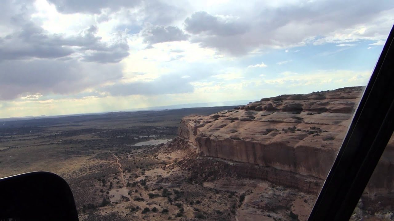 Canyonlands helicopter flight Pinnacle Helicopters - YouTube