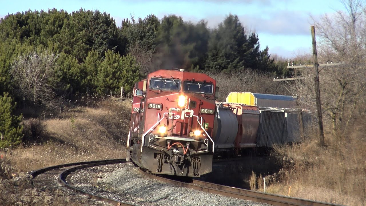 RCMP! CP 9618 at Palgrave (28NOV2015) - YouTube