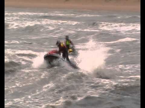 jetski wave jumping - YouTube