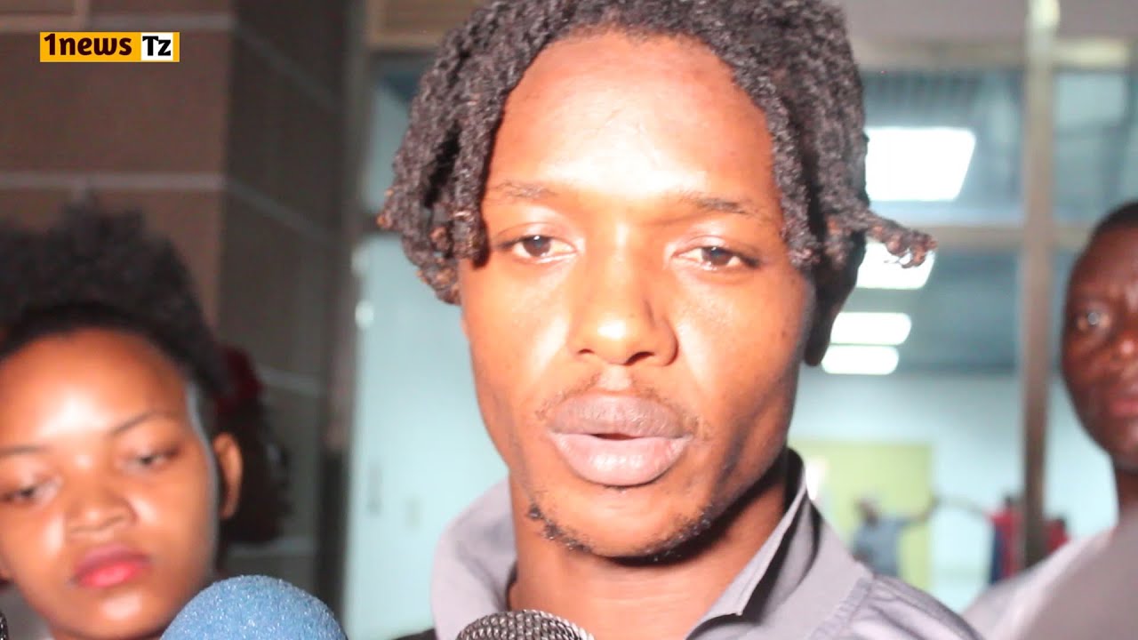 CHE MALONE AFUNGUKA CHANGAMOTO AKIWA SIMBA SC - YouTube