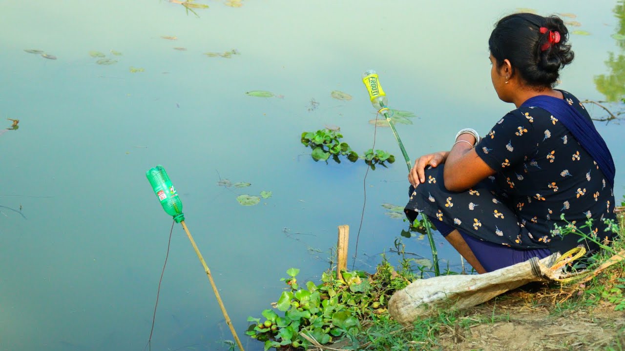 Fishing Video | village lady catching big fish in the pond with using ...