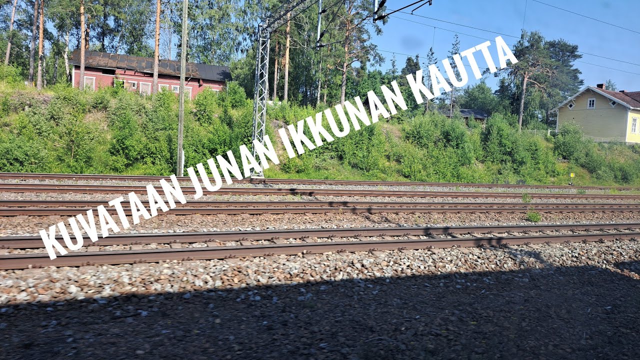 Junassa matkustaen - YouTube