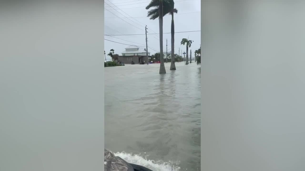 High winds and rain continue on Fort Myers Beach after Debby moves into ...