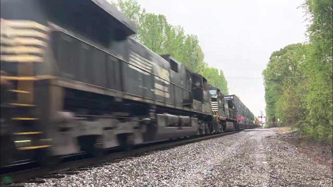NS 28N (Intermodal) @ Spencer NC - YouTube