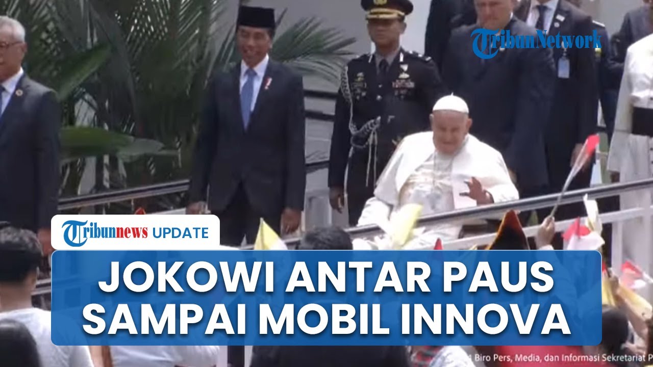 Jokowi Antar Paus Fransiskus Sampai ke Mobil Innova Zenix, usai ...