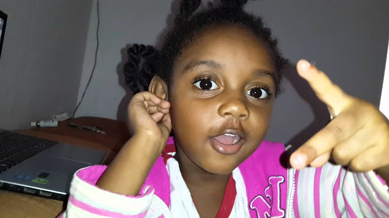 Minha Filha Cantando Musica Do Luansantana Youtube