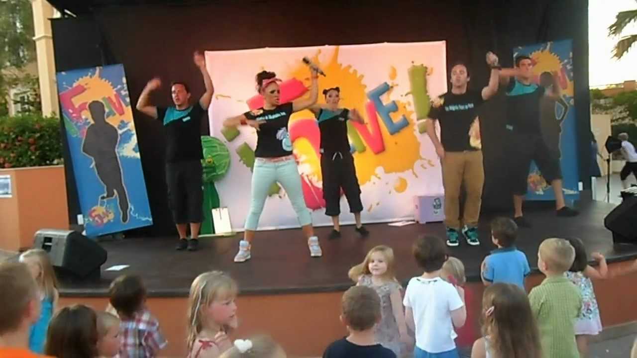 Holiday Village Menorca: Chocolate with the reps - YouTube