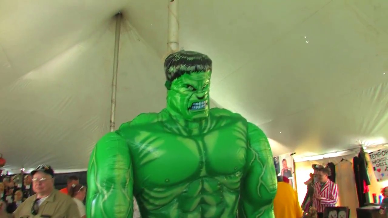 Giant Inflatable Incredible Hulk - YouTube