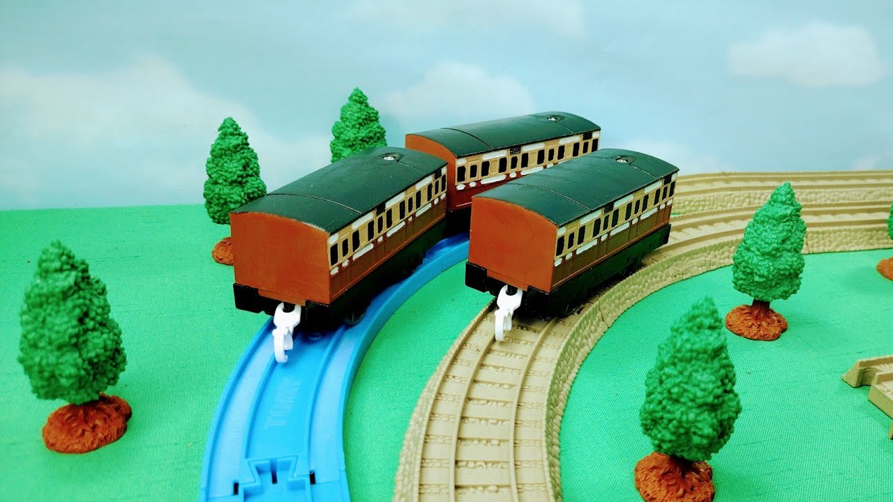 Custom Trackmaster Great Western Branchline Coaches - YouTube