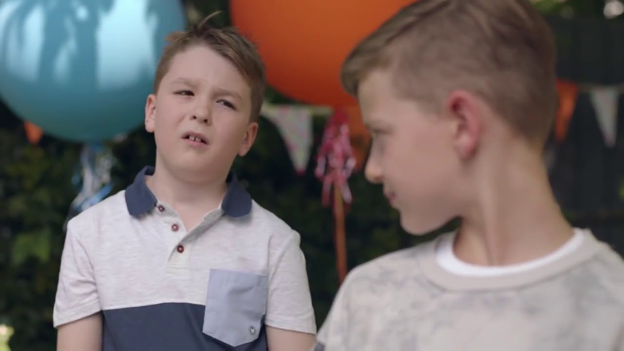 🎬 Antoni on iSelect Commercial - YouTube