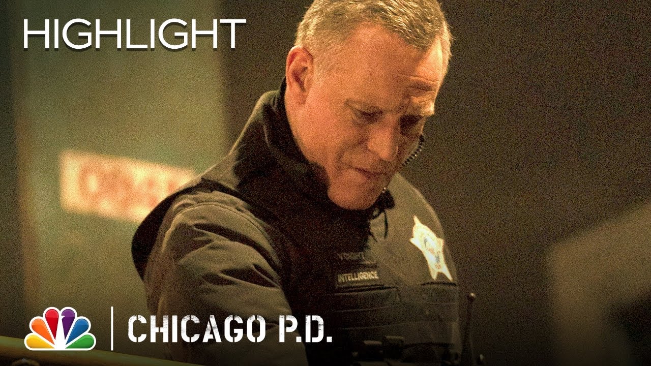Shots Fired! Voight Attempts to Take Down an Armed Criminal - Chicago ...