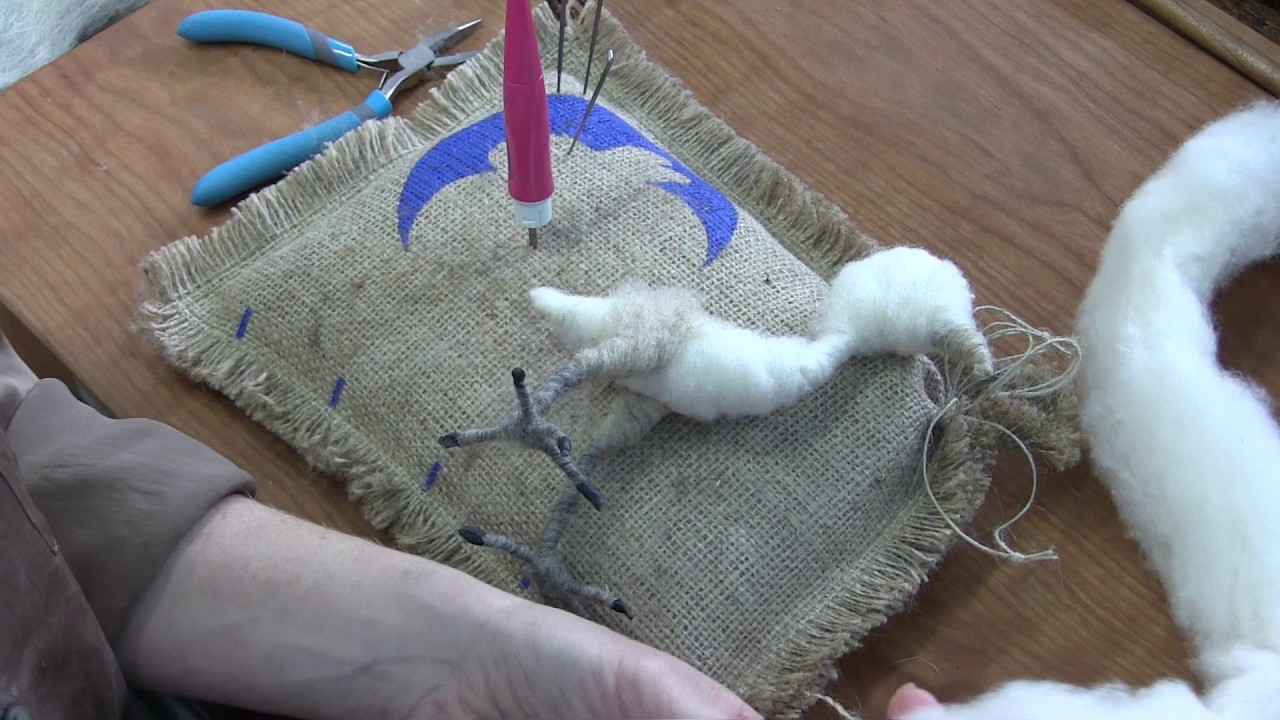 Needle Felted Baby Owl Part 2: Building up the Body and Shingling - YouTube