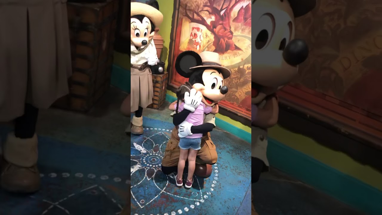 Meeting Mickey and Minnie Mouse - YouTube