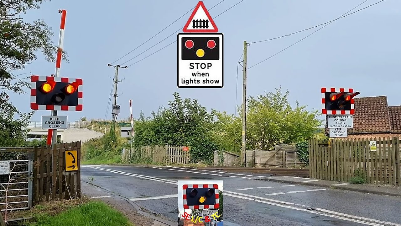 Thorpe End Level Crossing, Norfolk - YouTube