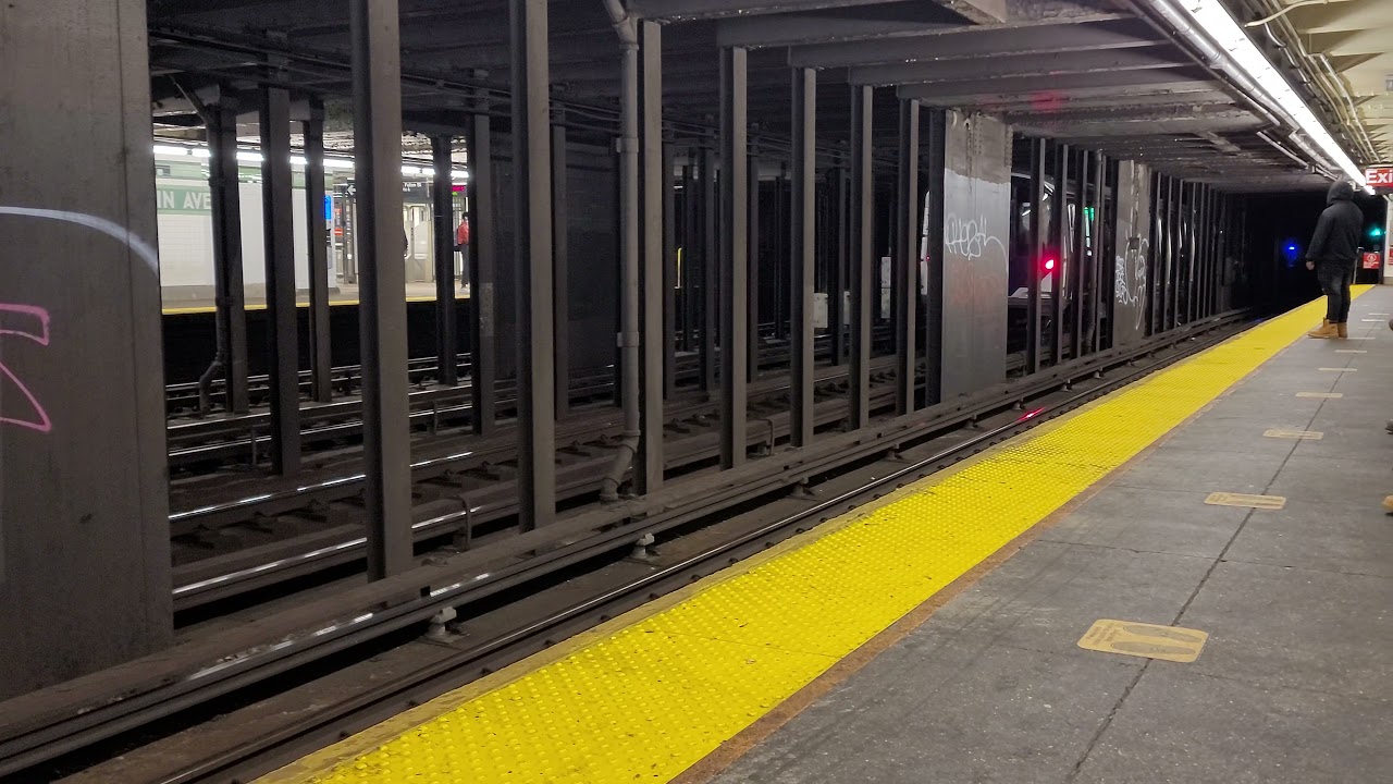 MTA R211 on the A line - YouTube